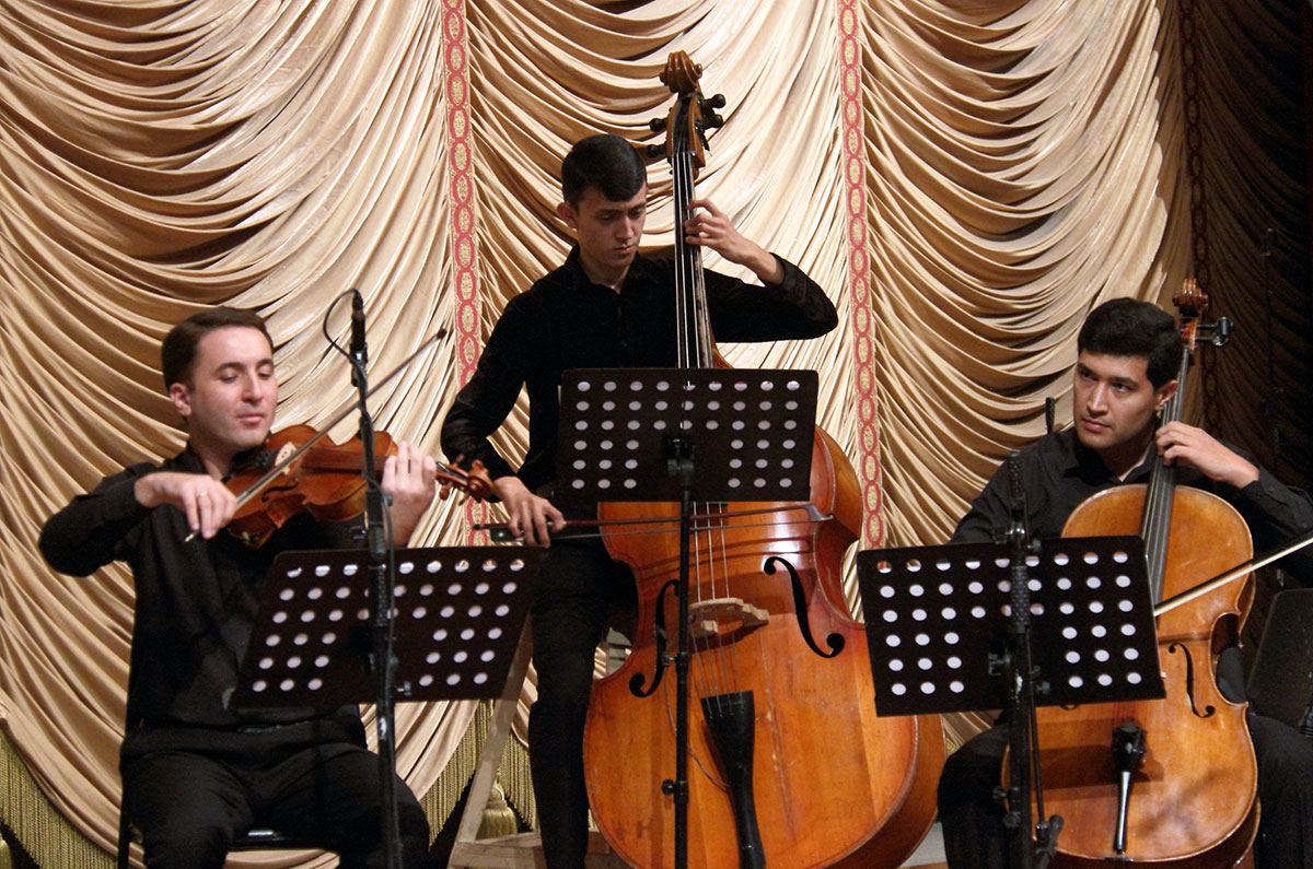 Musicians of the Camerata group and the premiere of "Mosaic of Emotions"