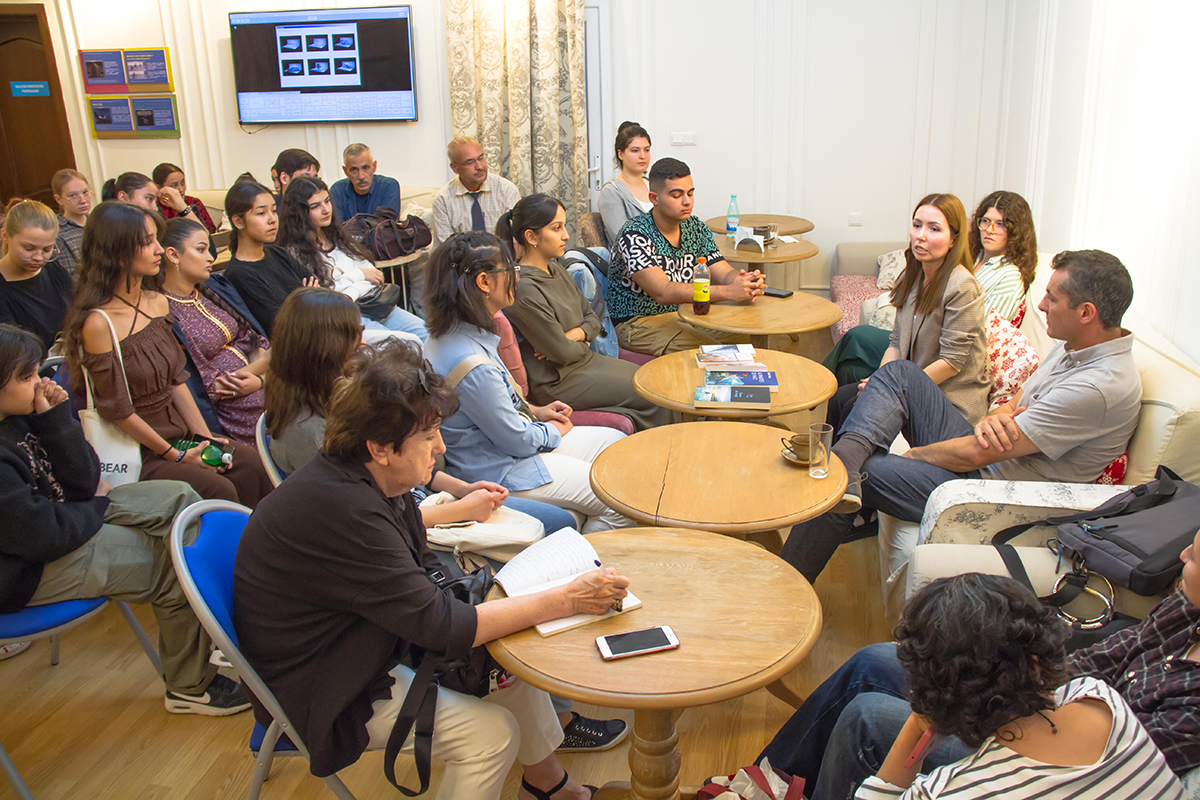 Sedrik Gra: Antarktida syýahatlar hakynda hekaýat we başga-da köp zat